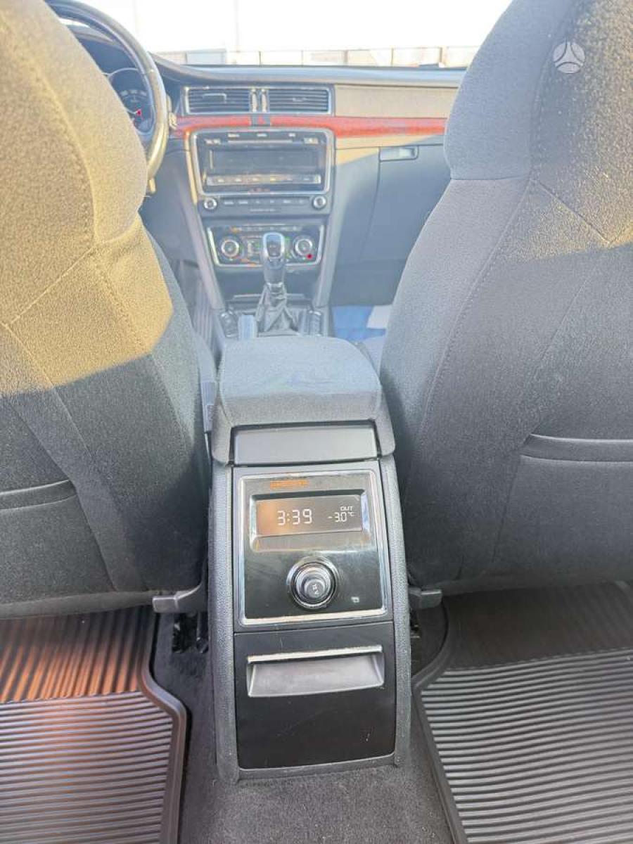 Pelēks Skoda SuperB 2011 Plungė, ar dzinēja tilpumu 2.00 L un nobraukumu 269 tūkst. km par 5100 €, foto 9 vietnē AUTOMOTO.COM.LV