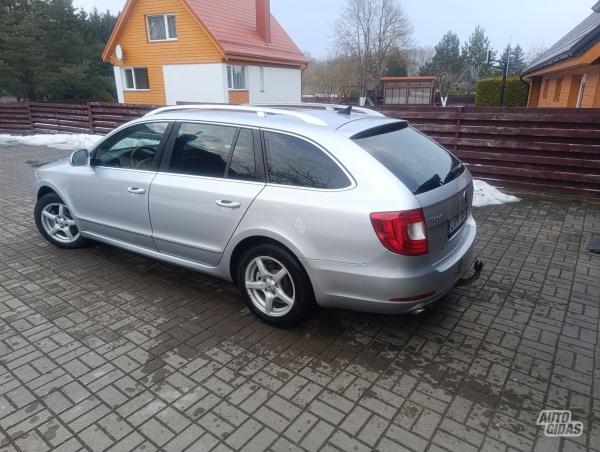 Grey Skoda SuperB 2011 in Siauliai, with an engine capacity of 2.00 L and mileage of 307 thousand km for 4850 €, photo 1 on AUTOMOTO.COM.LV