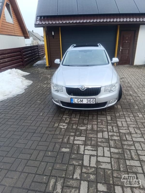 Grey Skoda SuperB 2011 in Siauliai, with an engine capacity of 2.00 L and mileage of 307 thousand km for 4850 €, photo 3 on AUTOMOTO.COM.LV
