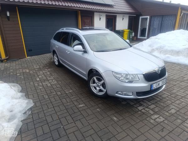 Grey Skoda SuperB 2011 in Siauliai, with an engine capacity of 2.00 L and mileage of 307 thousand km for 4850 €, photo 4 on AUTOMOTO.COM.LV
