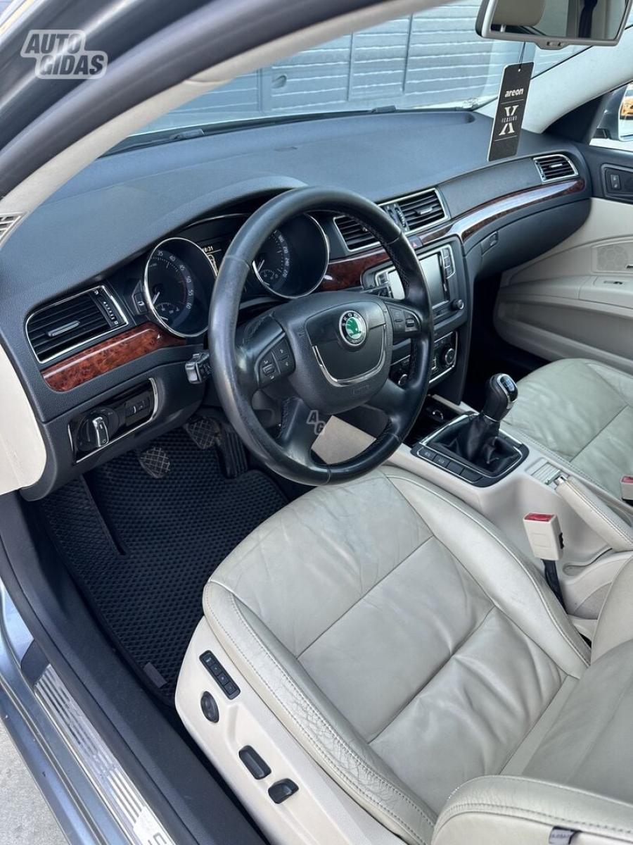 Pelēks Skoda SuperB 2011 Klaipėda, ar dzinēja tilpumu 1.60 L un nobraukumu 217 tūkst. km par 4600 €, foto 8 vietnē AUTOMOTO.COM.LV