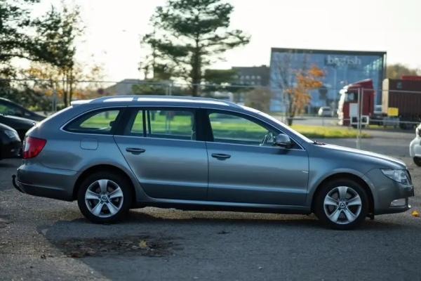 Grey Skoda SuperB 2011 in Liepaja, with an engine capacity of 2.00 L and mileage of 232 thousand km for 7950 €, photo 6 on AUTOMOTO.COM.LV
