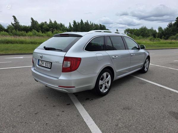 Pelēks Skoda SuperB 2011 Panevēža, ar dzinēja tilpumu 1.97 L un nobraukumu 442 tūkst. km par 5500 €, foto 3 vietnē AUTOMOTO.COM.LV