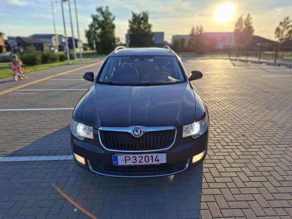 Pelēks Skoda SuperB 2011 Kauņa, ar dzinēja tilpumu 1.97 L un nobraukumu 320 tūkst. km par 4500 €, foto 2 vietnē AUTOMOTO.COM.LV