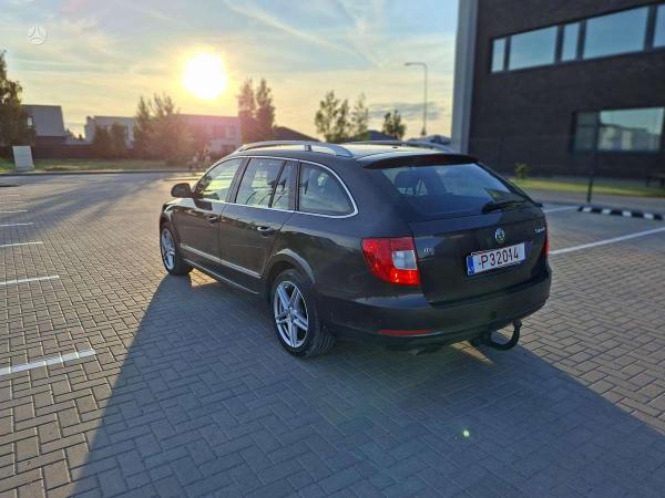 Pelēks Skoda SuperB 2011 Kauņa, ar dzinēja tilpumu 1.97 L un nobraukumu 320 tūkst. km par 4500 €, foto 8 vietnē AUTOMOTO.COM.LV