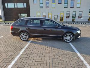 Pelēks Skoda SuperB 2011 Kauņa, ar dzinēja tilpumu 1.97 L un nobraukumu 320 tūkst. km par 4500 €, foto 13 vietnē AUTOMOTO.COM.LV