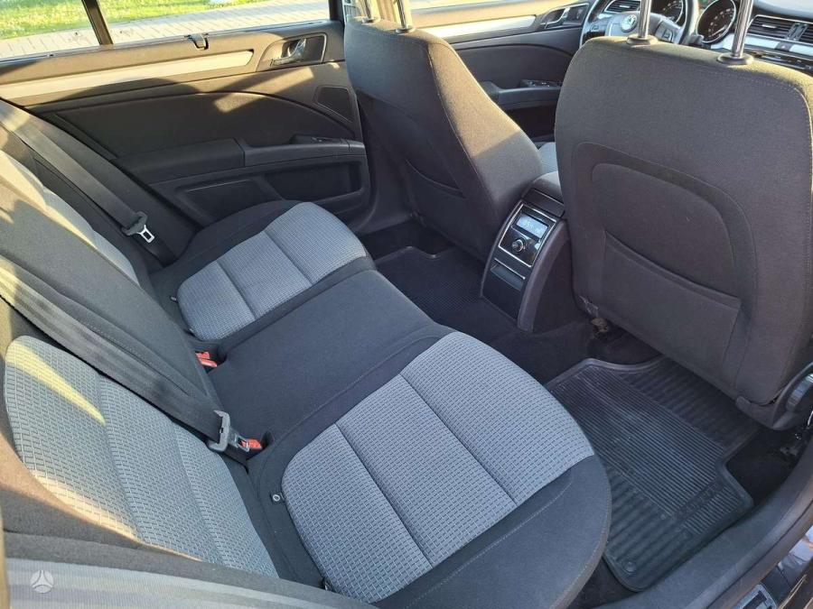 Pelēks Skoda SuperB 2011 Kauņa, ar dzinēja tilpumu 1.97 L un nobraukumu 320 tūkst. km par 4500 €, foto 15 vietnē AUTOMOTO.COM.LV