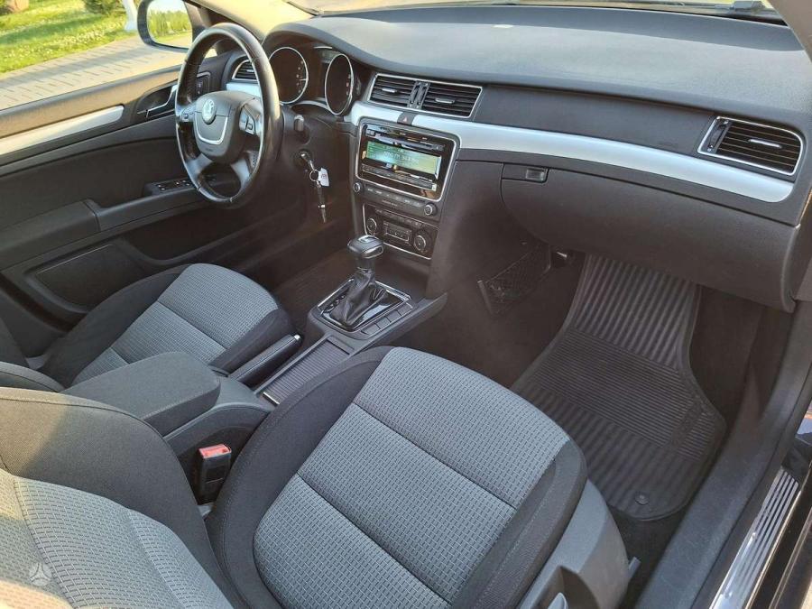 Pelēks Skoda SuperB 2011 Kauņa, ar dzinēja tilpumu 1.97 L un nobraukumu 320 tūkst. km par 4500 €, foto 16 vietnē AUTOMOTO.COM.LV