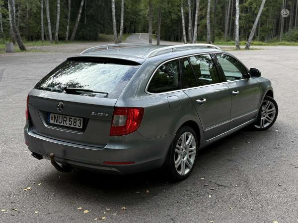 Pelēks Skoda SuperB 2011 Alīta, ar dzinēja tilpumu 1.97 L un nobraukumu 340 tūkst. km par 3900 €, foto 4 vietnē AUTOMOTO.COM.LV