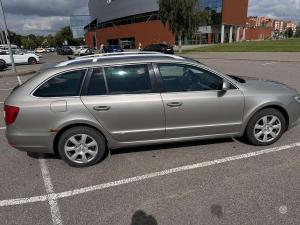 Pelēks Skoda SuperB 2011 Klaipėda, ar dzinēja tilpumu 1.97 L un nobraukumu 285 tūkst. km par 4825 €, foto 7 vietnē AUTOMOTO.COM.LV