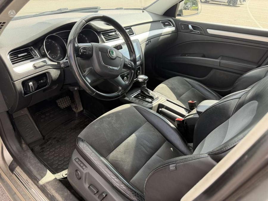 Pelēks Skoda SuperB 2011 Klaipėda, ar dzinēja tilpumu 1.97 L un nobraukumu 285 tūkst. km par 4825 €, foto 8 vietnē AUTOMOTO.COM.LV