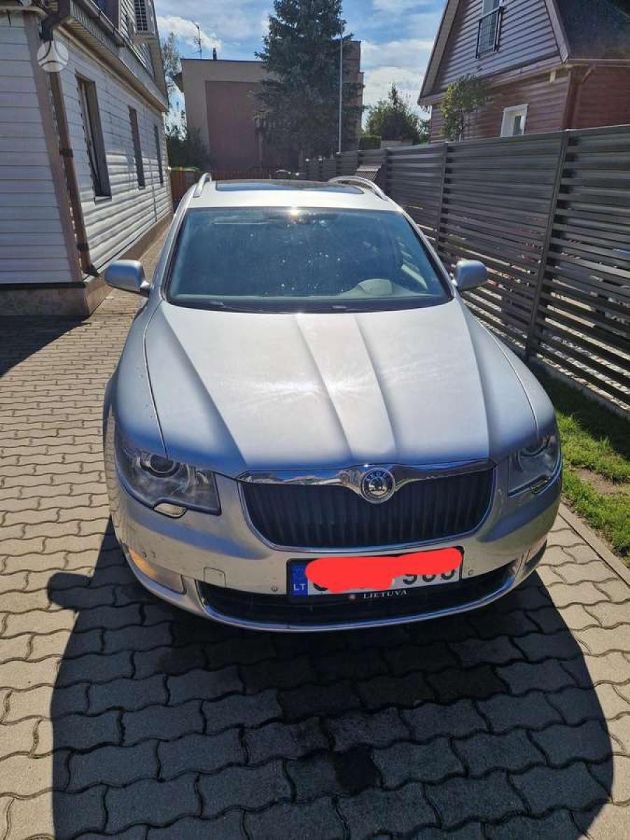 Grey Skoda SuperB 2011 in Ukmerge, with an engine capacity of 1.60 L and mileage of 227 thousand km for 3500 €, photo 1 on AUTOMOTO.COM.LV