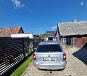Grey Skoda SuperB 2011 in Ukmerge, with an engine capacity of 1.60 L and mileage of 227 thousand km for 3500 €, photo 5 on AUTOMOTO.COM.LV