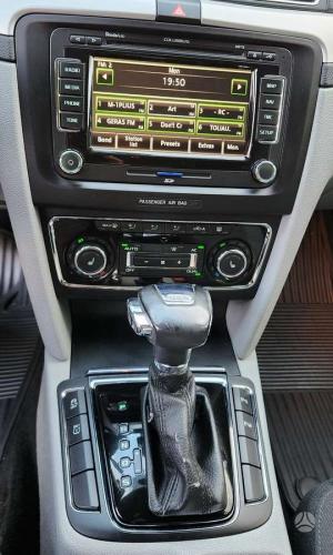 Grey Skoda SuperB 2011 in Vilnius, with an engine capacity of 1.97 L and mileage of 210 thousand km for 4650 €, photo 12 on AUTOMOTO.COM.LV