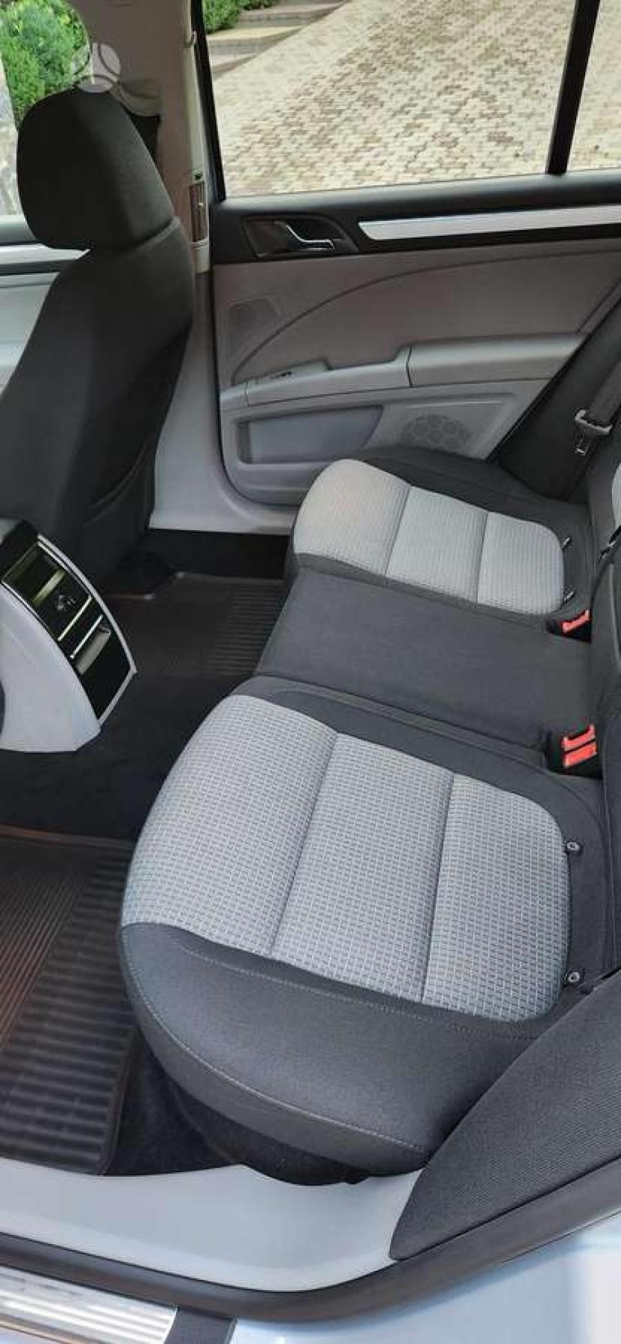 Grey Skoda SuperB 2011 in Vilnius, with an engine capacity of 1.97 L and mileage of 210 thousand km for 4650 €, photo 17 on AUTOMOTO.COM.LV