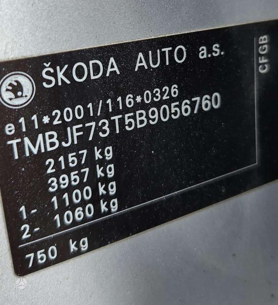 Grey Skoda SuperB 2011 in Vilnius, with an engine capacity of 1.97 L and mileage of 210 thousand km for 4650 €, photo 18 on AUTOMOTO.COM.LV