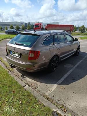 Pelēks Skoda SuperB 2011 Gargždai, ar dzinēja tilpumu 1.80 L un nobraukumu 364 tūkst. km par 3100 €, foto 12 vietnē AUTOMOTO.COM.LV