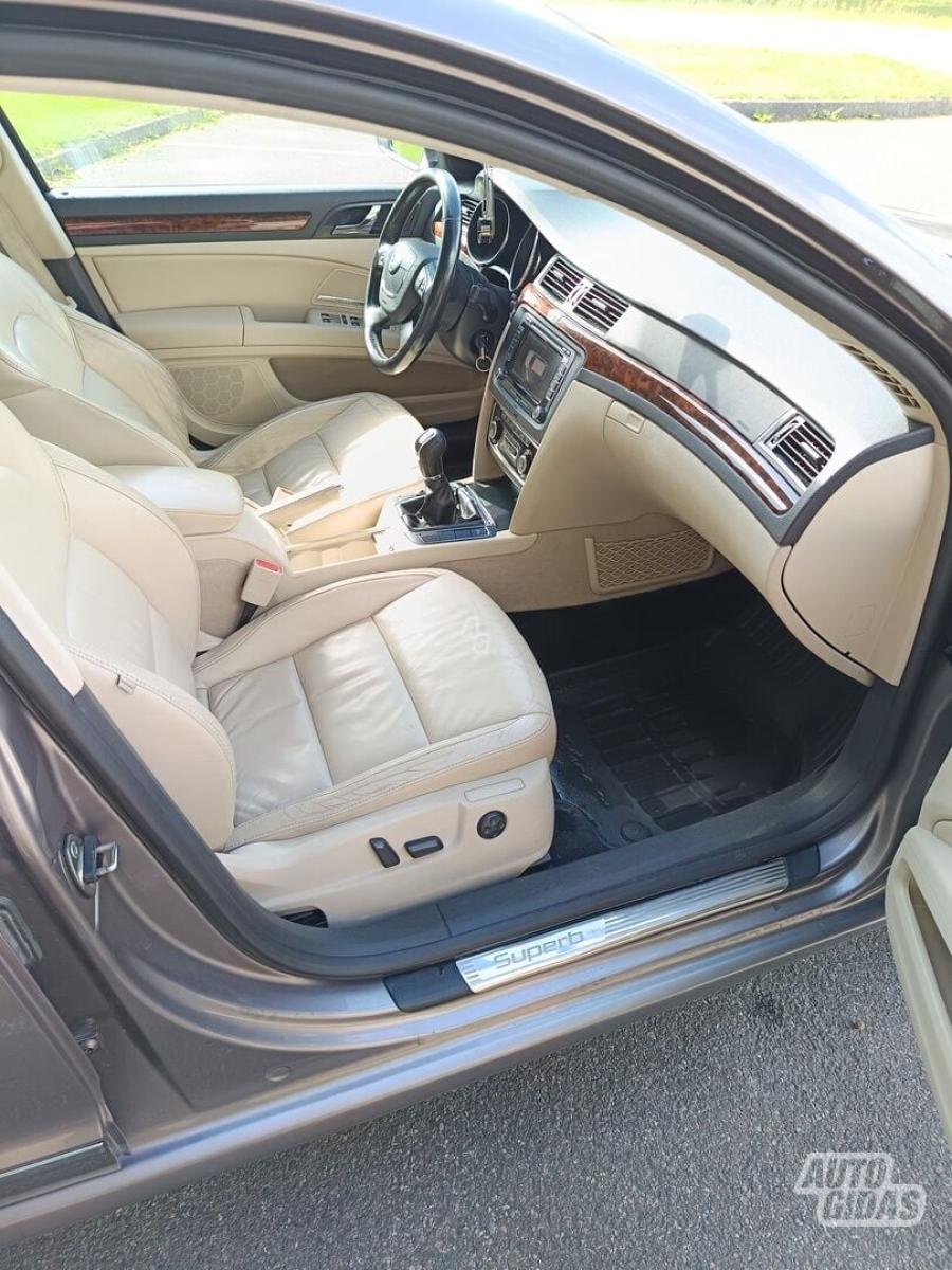 Pelēks Skoda SuperB 2011 Gargždai, ar dzinēja tilpumu 1.80 L un nobraukumu 364 tūkst. km par 3100 €, foto 14 vietnē AUTOMOTO.COM.LV