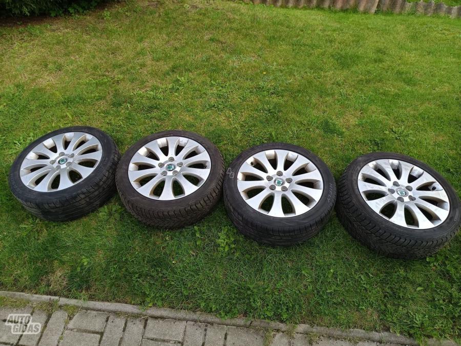 Pelēks Skoda SuperB 2011 Gargždai, ar dzinēja tilpumu 1.80 L un nobraukumu 364 tūkst. km par 3100 €, foto 19 vietnē AUTOMOTO.COM.LV