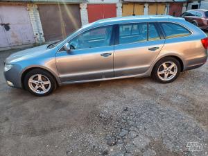 Pelēks Skoda SuperB 2011 Alīta, ar dzinēja tilpumu 1.60 L un nobraukumu 280 tūkst. km par 3650 €, foto 3 vietnē AUTOMOTO.COM.LV
