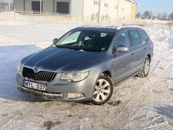 Pelēks Skoda SuperB 2012 Viļņa, ar dzinēja tilpumu 1.80 L un nobraukumu 314 tūkst. km par 3300 €, foto 2 vietnē AUTOMOTO.COM.LV