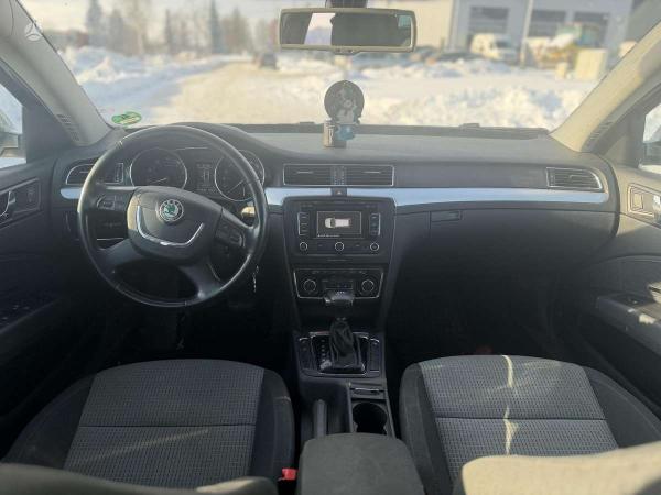 Pelēks Skoda SuperB 2012 Viļņa, ar dzinēja tilpumu 1.80 L un nobraukumu 314 tūkst. km par 3300 €, foto 7 vietnē AUTOMOTO.COM.LV