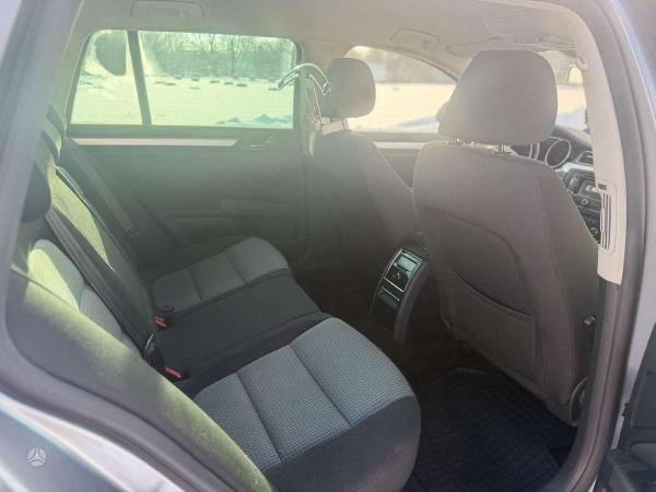 Pelēks Skoda SuperB 2012 Viļņa, ar dzinēja tilpumu 1.80 L un nobraukumu 314 tūkst. km par 3300 €, foto 8 vietnē AUTOMOTO.COM.LV