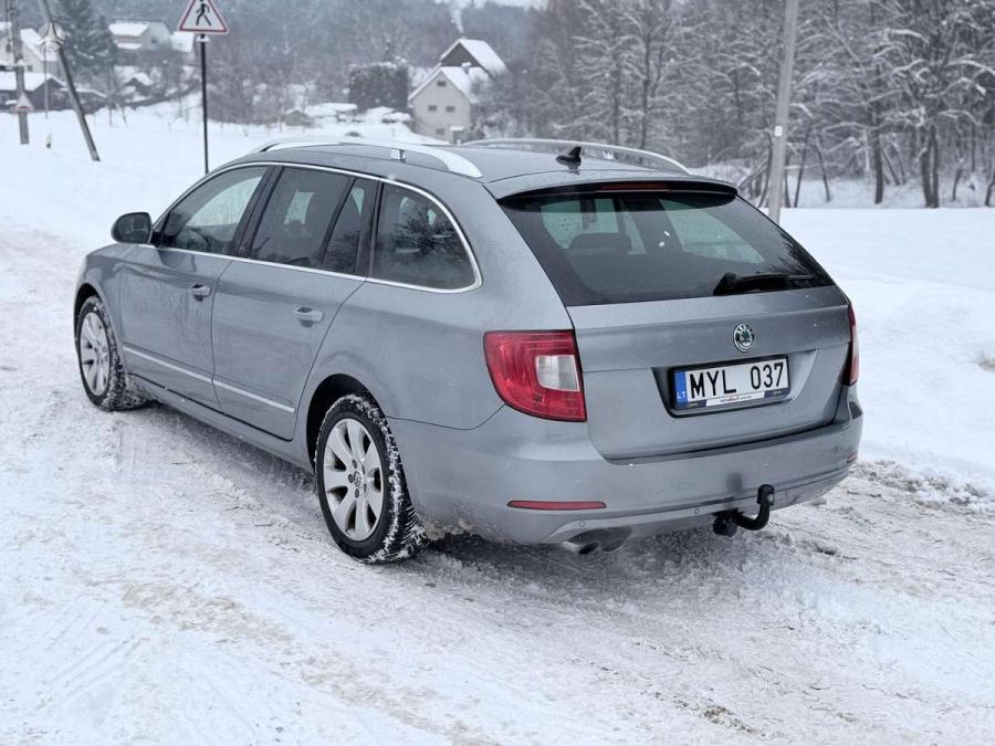 Grey Skoda SuperB 2012 in Vilnius, with an engine capacity of 1.80 L and mileage of 314 thousand km for 3400 €, photo 3 on AUTOMOTO.COM.LV