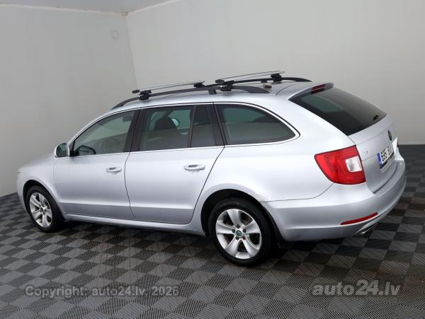 Grey Skoda SuperB 2012 in Tallinn, with an engine capacity of 2.00 L and mileage of 357 thousand km for 1899 €, photo 4 on AUTOMOTO.COM.LV