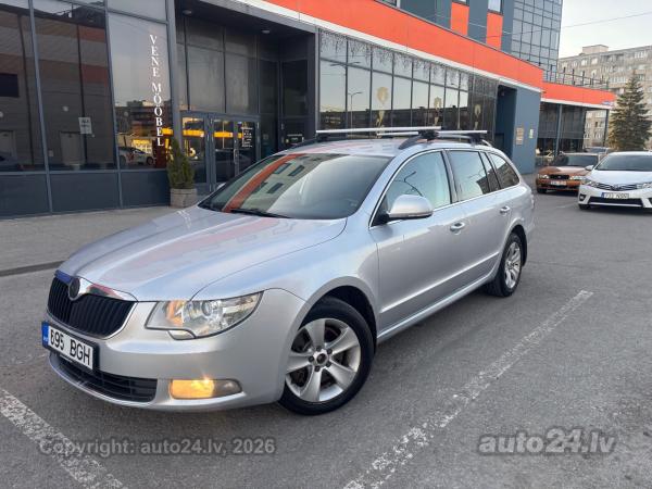 Pelēks Skoda SuperB 2012 Tallina, ar dzinēja tilpumu 2.00 L un nobraukumu 350 tūkst. km par 2499 €, foto 3 vietnē AUTOMOTO.COM.LV