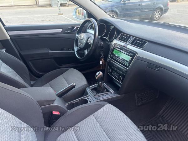 Pelēks Skoda SuperB 2012 Tallina, ar dzinēja tilpumu 2.00 L un nobraukumu 350 tūkst. km par 2499 €, foto 8 vietnē AUTOMOTO.COM.LV