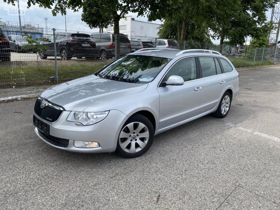 Grey Skoda SuperB 2012 in Marijampole, with an engine capacity of 1.60 L and mileage of 320 thousand km for 4200 €, photo 5 on AUTOMOTO.COM.LV