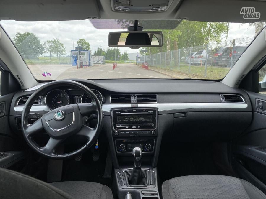 Grey Skoda SuperB 2012 in Marijampole, with an engine capacity of 1.60 L and mileage of 320 thousand km for 4200 €, photo 9 on AUTOMOTO.COM.LV