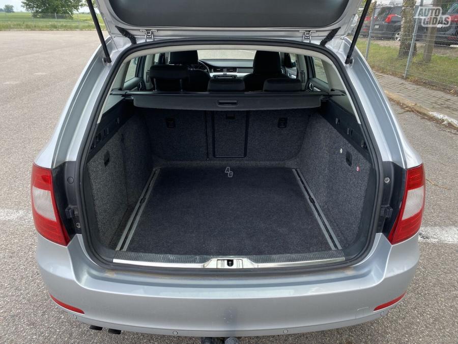 Grey Skoda SuperB 2012 in Marijampole, with an engine capacity of 1.60 L and mileage of 320 thousand km for 4200 €, photo 17 on AUTOMOTO.COM.LV