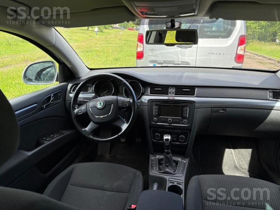 Pelēks Skoda SuperB 2012 Rīga, ar dzinēja tilpumu 1.60 L un nobraukumu 295 tūkst. km par 4500 €, foto 6 vietnē AUTOMOTO.COM.LV