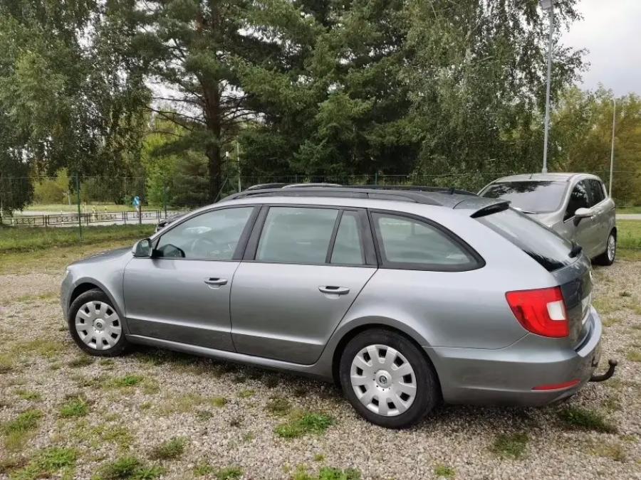Grey Skoda SuperB 2012 in Kuldiga, with an engine capacity of 1.60 L and mileage of 256 thousand km for 6500 €, photo 5 on AUTOMOTO.COM.LV