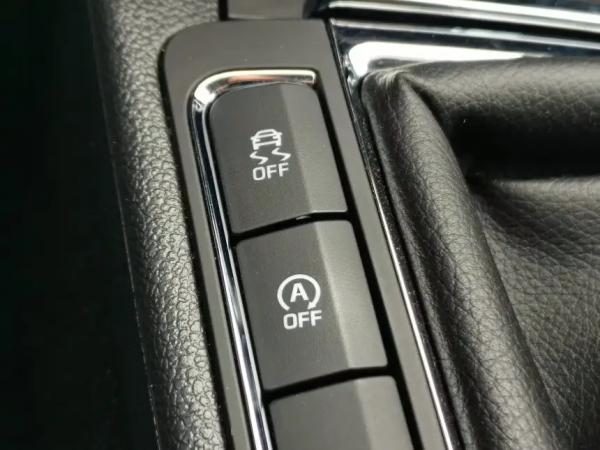 Grey Skoda SuperB 2012 in Kuldiga, with an engine capacity of 1.60 L and mileage of 256 thousand km for 6500 €, photo 10 on AUTOMOTO.COM.LV