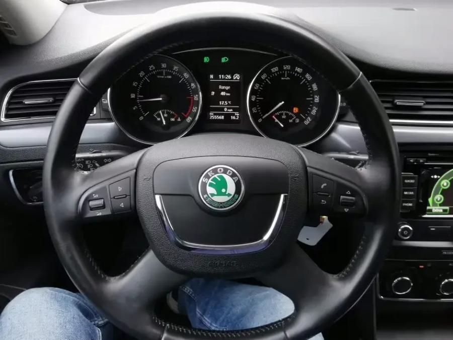 Grey Skoda SuperB 2012 in Kuldiga, with an engine capacity of 1.60 L and mileage of 256 thousand km for 6500 €, photo 12 on AUTOMOTO.COM.LV