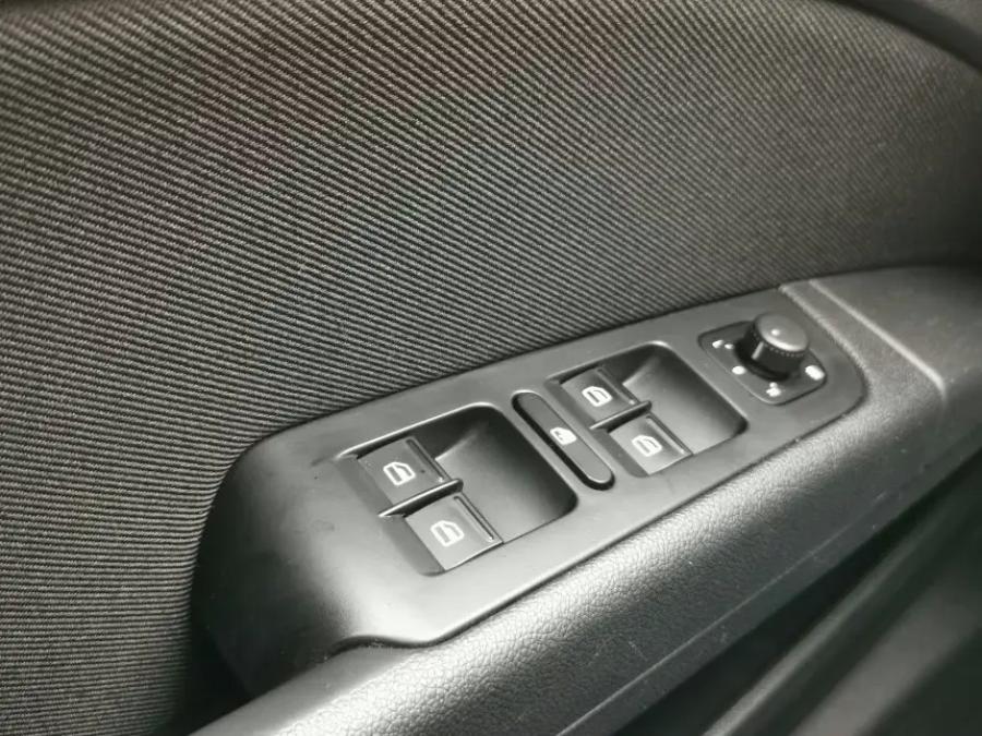 Grey Skoda SuperB 2012 in Kuldiga, with an engine capacity of 1.60 L and mileage of 256 thousand km for 6500 €, photo 16 on AUTOMOTO.COM.LV