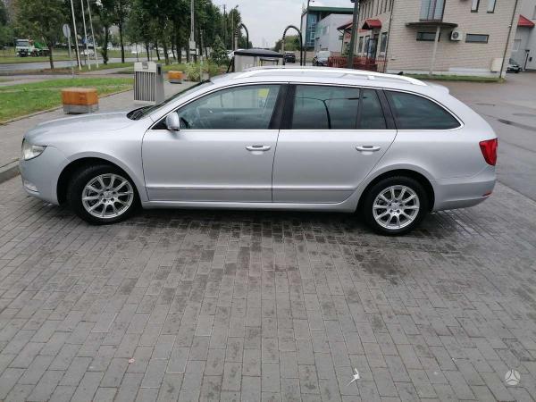 Pelēks Skoda SuperB 2012 Kauņa, ar dzinēja tilpumu 1.60 L un nobraukumu 296 tūkst. km par 4800 €, foto 6 vietnē AUTOMOTO.COM.LV