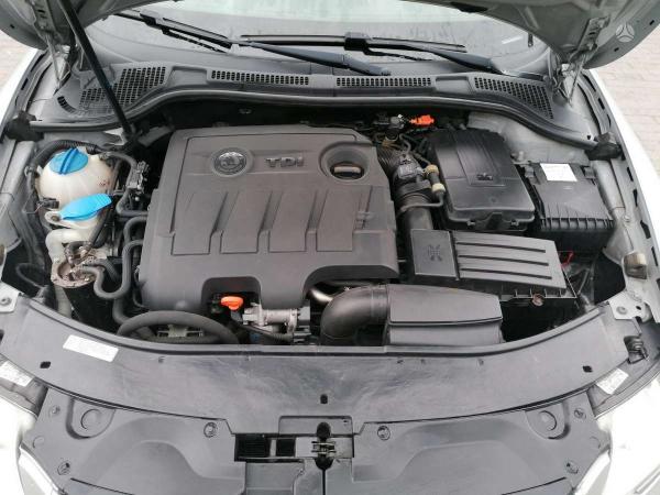 Pelēks Skoda SuperB 2012 Kauņa, ar dzinēja tilpumu 1.60 L un nobraukumu 296 tūkst. km par 4800 €, foto 9 vietnē AUTOMOTO.COM.LV