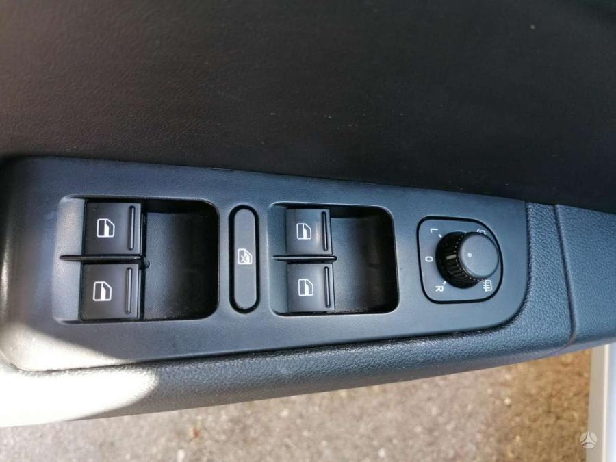 Pelēks Skoda SuperB 2012 Kauņa, ar dzinēja tilpumu 1.60 L un nobraukumu 296 tūkst. km par 4800 €, foto 15 vietnē AUTOMOTO.COM.LV