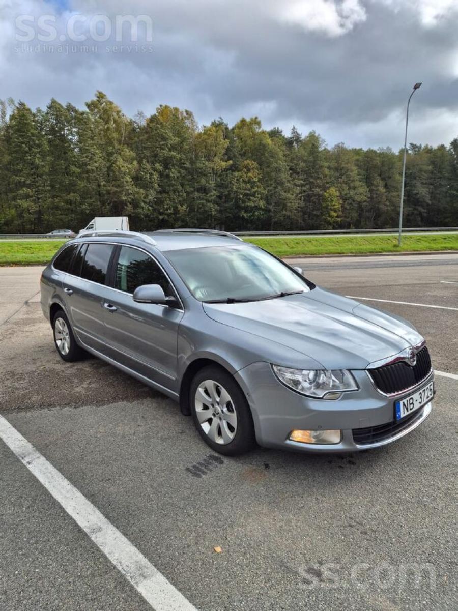 Pelēks Skoda SuperB 2012 Rīga, ar dzinēja tilpumu 2.00 L un nobraukumu 285 tūkst. km par 4350 €, foto 1 vietnē AUTOMOTO.COM.LV