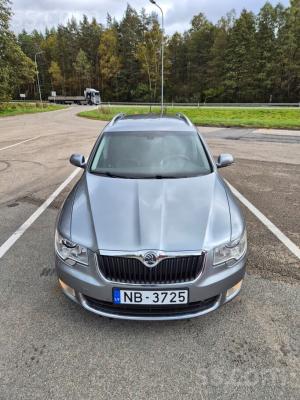 Pelēks Skoda SuperB 2012 Rīga, ar dzinēja tilpumu 2.00 L un nobraukumu 285 tūkst. km par 4350 €, foto 3 vietnē AUTOMOTO.COM.LV