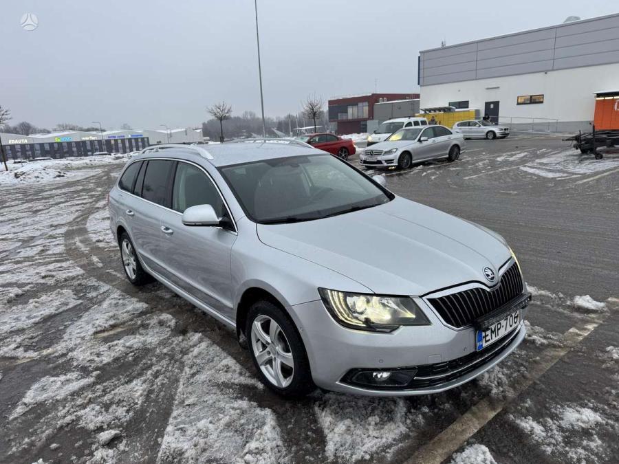 Pelēks Skoda SuperB 2013 Kauņa, ar dzinēja tilpumu 1.97 L un nobraukumu 310 tūkst. km par 4950 €, foto 2 vietnē AUTOMOTO.COM.LV