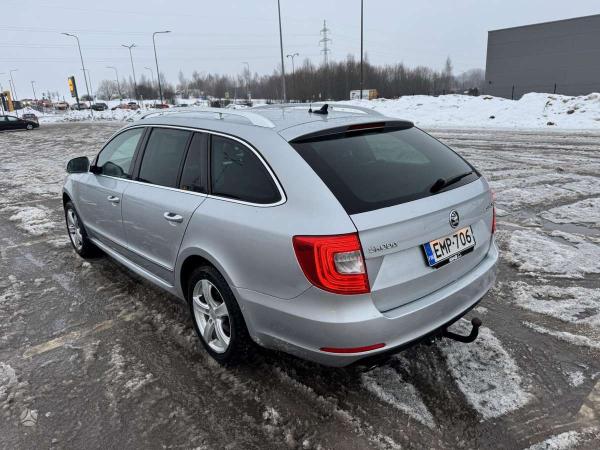 Pelēks Skoda SuperB 2013 Kauņa, ar dzinēja tilpumu 1.97 L un nobraukumu 310 tūkst. km par 4950 €, foto 4 vietnē AUTOMOTO.COM.LV
