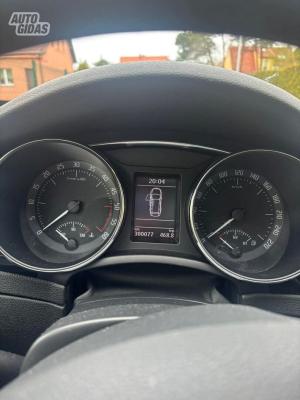 Серый Шкода Суперб 2013 в Клайпеда, объемом двигателя 2.00 л и пробегом 300 тыс. км за 6000 €, фото 6 на AUTOMOTO.COM.LV