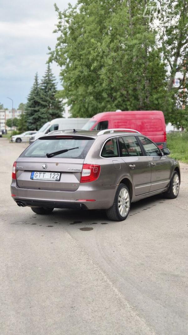 Pelēks Skoda SuperB 2013 Panevēža, ar dzinēja tilpumu 2.00 L un nobraukumu 623 tūkst. km par 3200 €, foto 4 vietnē AUTOMOTO.COM.LV