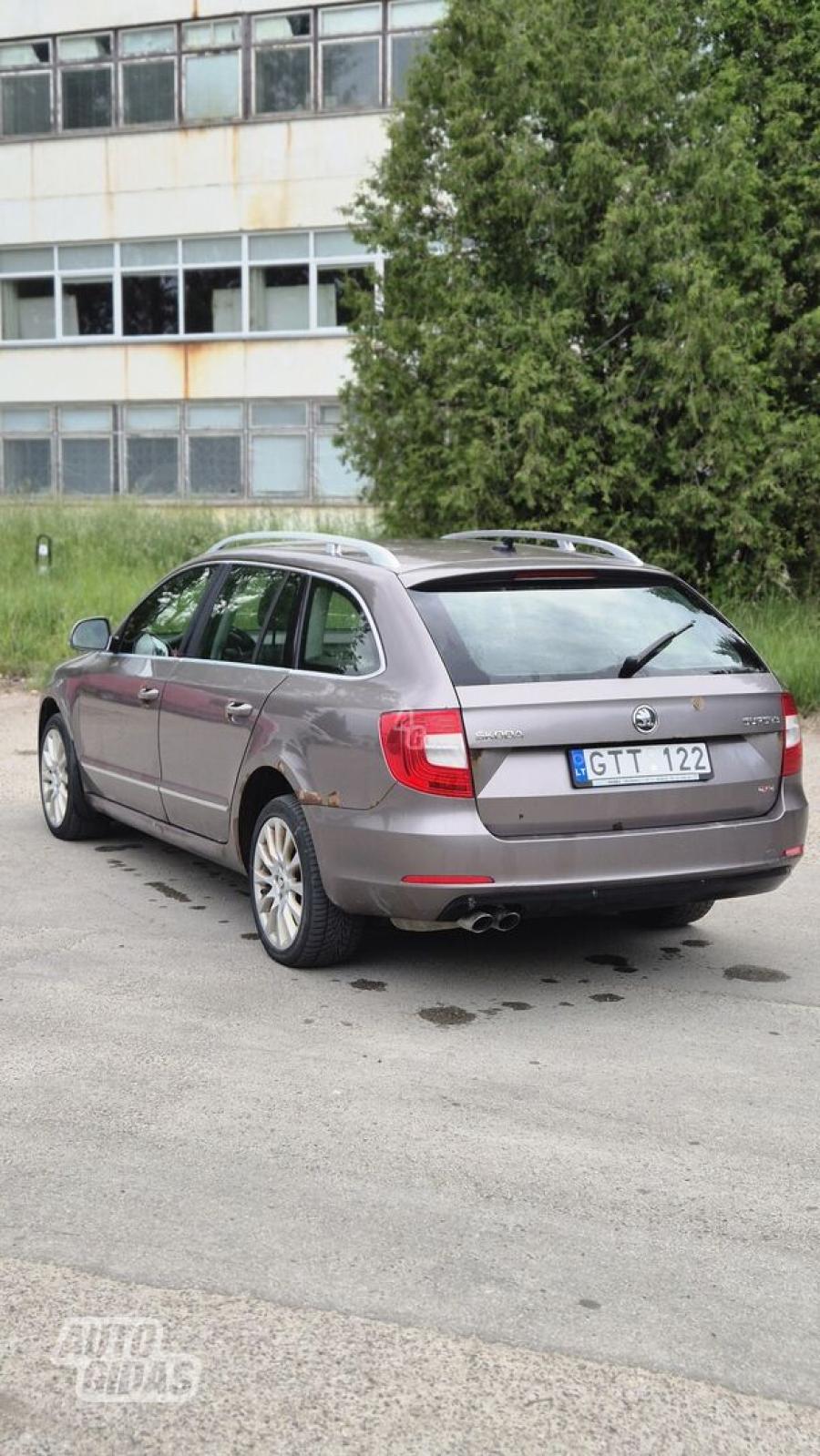 Pelēks Skoda SuperB 2013 Panevēža, ar dzinēja tilpumu 2.00 L un nobraukumu 623 tūkst. km par 3200 €, foto 4 vietnē AUTOMOTO.COM.LV