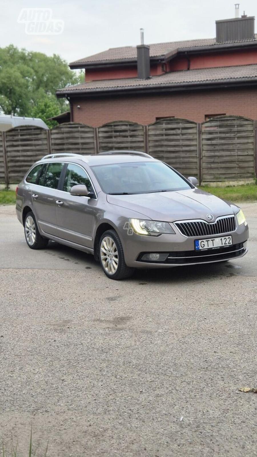 Pelēks Skoda SuperB 2013 Panevēža, ar dzinēja tilpumu 2.00 L un nobraukumu 623 tūkst. km par 3200 €, foto 7 vietnē AUTOMOTO.COM.LV